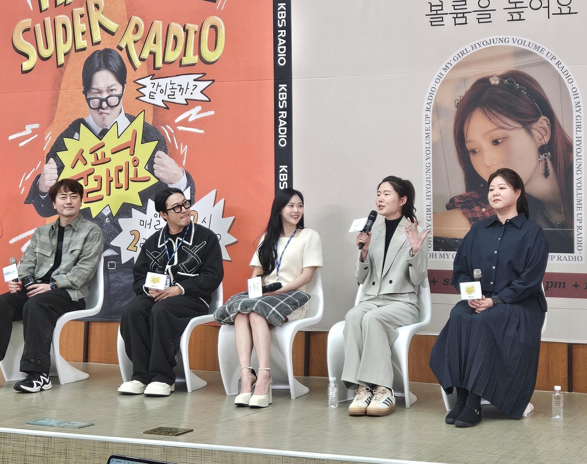 16년만에 DJ 복귀한 하하 "다시 '영광의 라디오 시대' 만들고파" | 연합뉴스