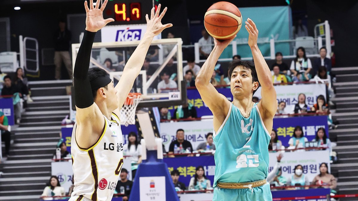 프로농구 KT, 4강 PO 4차전서 LG에 반격 | 연합뉴스