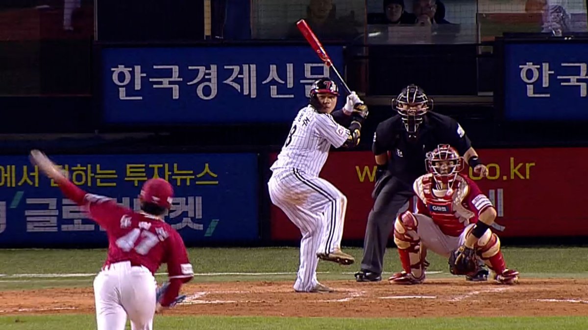 문성주 3타점 3루타…LG, SSG에 대역전승 | 연합뉴스