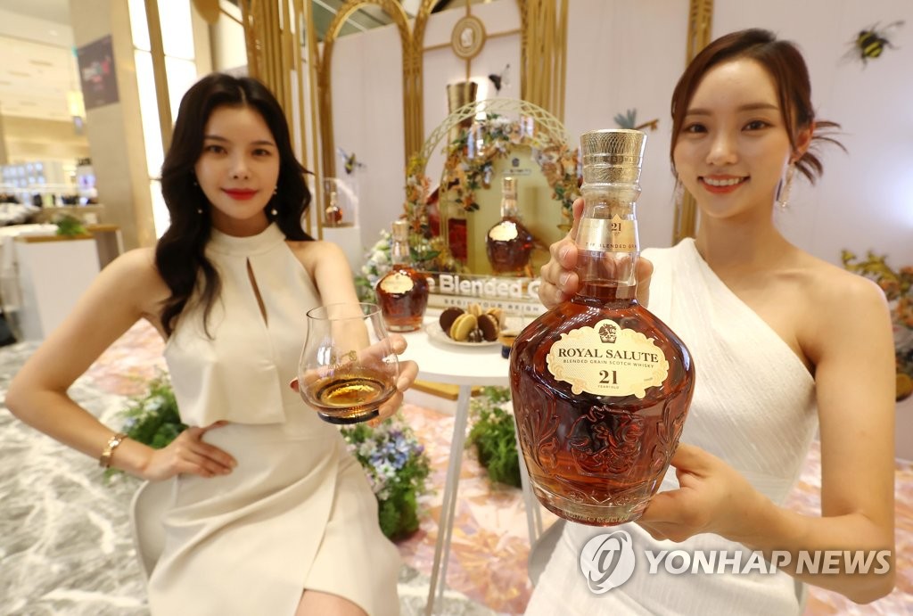 로얄살루트 21년 블렌디드 그레인 출시 연합뉴스