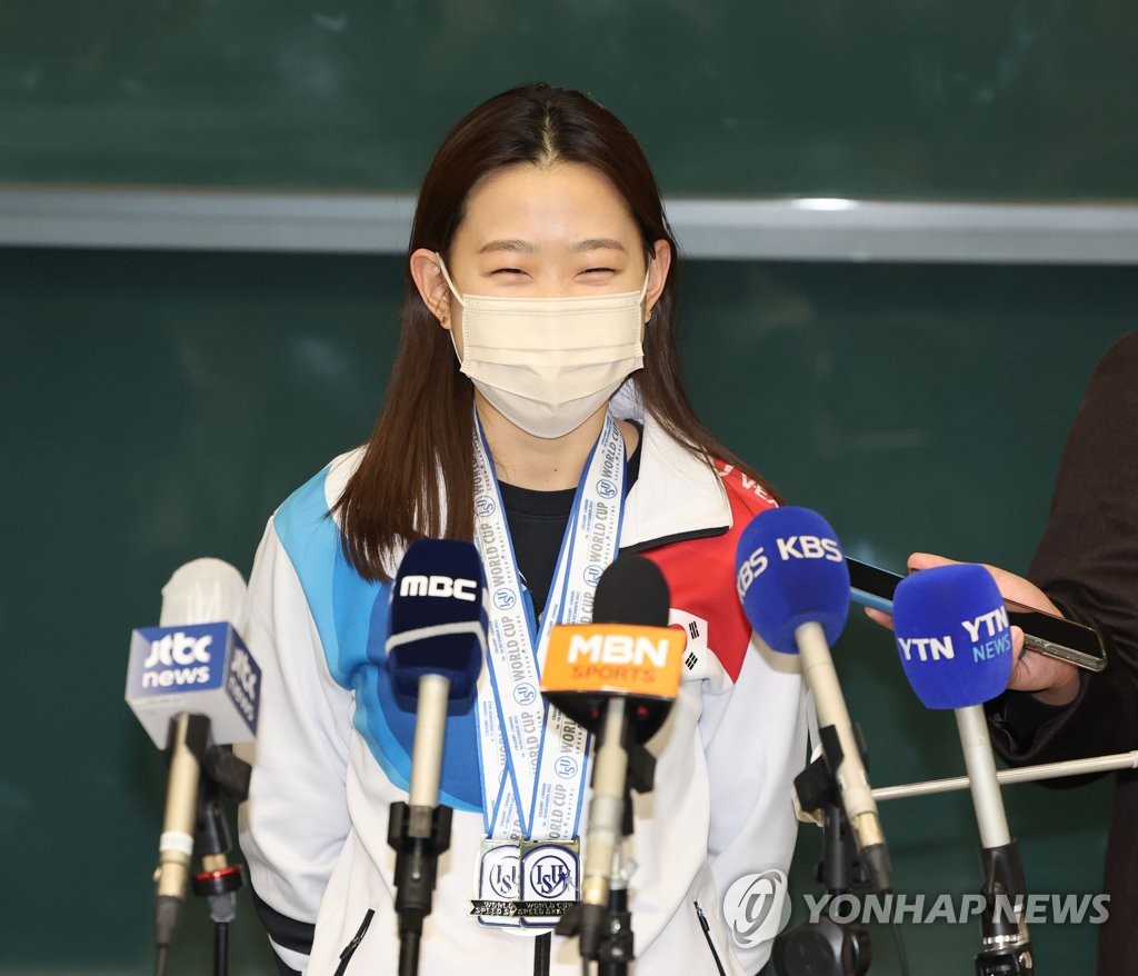 소감 말하는 김민선 연합뉴스