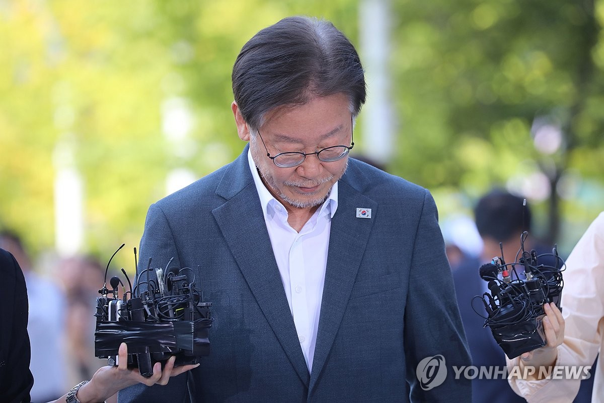 수원지검 2차 출석하는 이재명 대표 연합뉴스