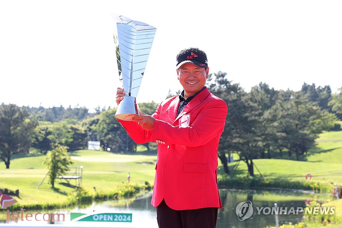 최경주, 한국골프 최고령 우승 | 연합뉴스