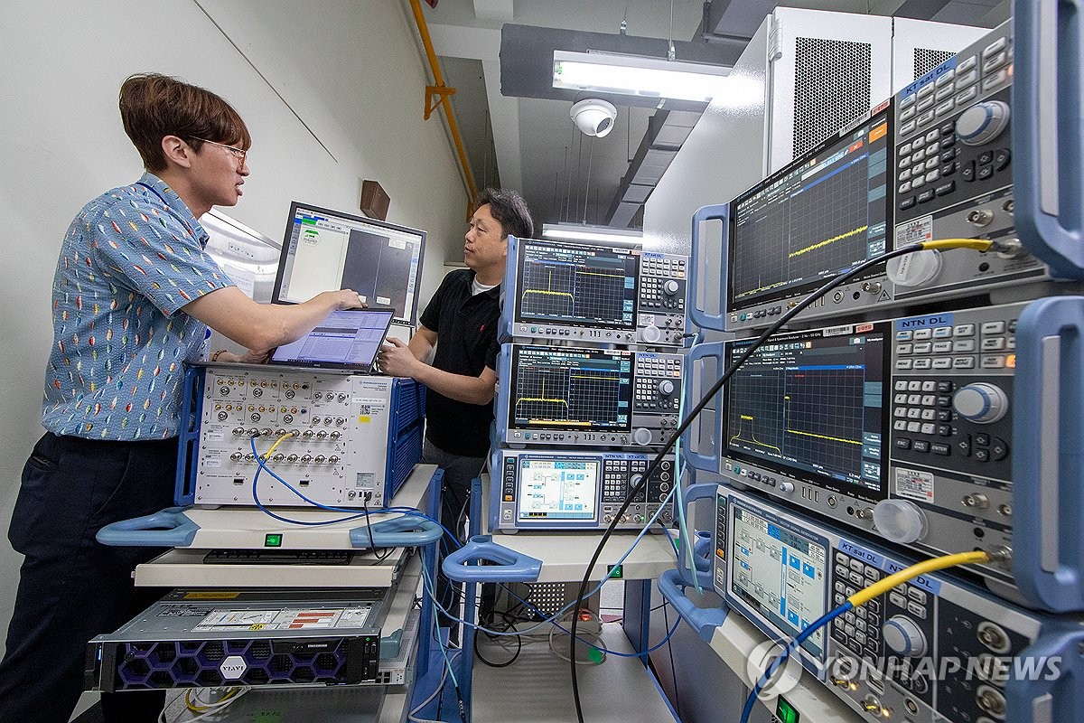 KT-KT SAT, 5G NTN 위성 통신 세계최초 성공 | 연합뉴스