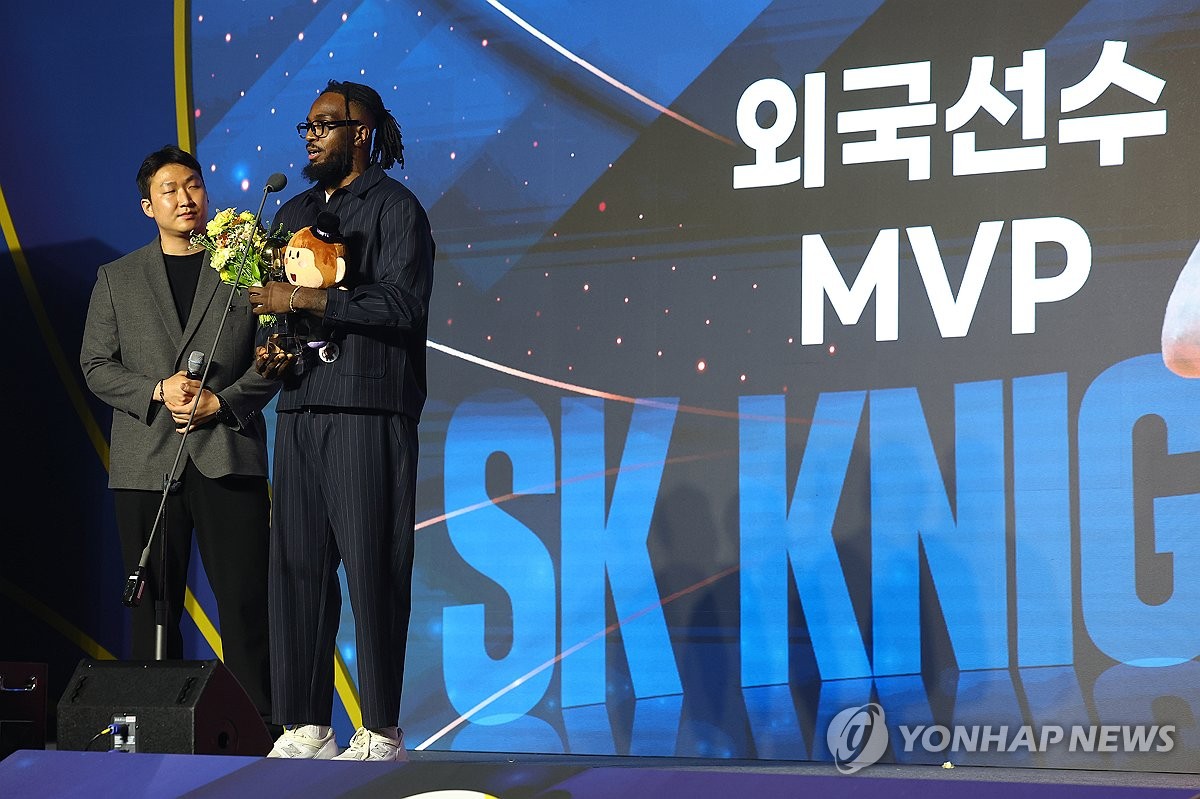 프로농구 역대 최고 외국선수 워니 "은퇴 결심, 아직 그대로" | 연합뉴스