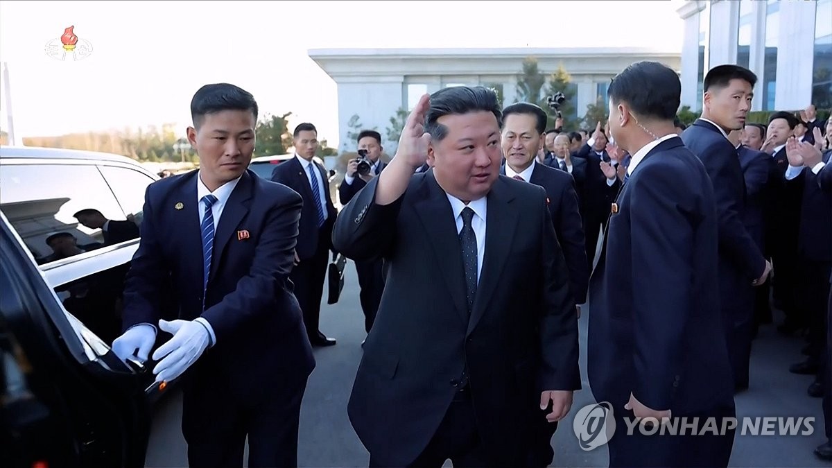 김정은, 최고검찰소 방문 | 연합뉴스