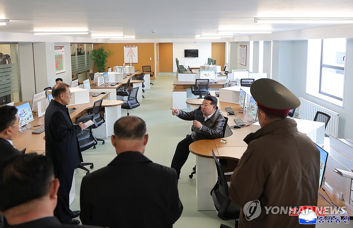 평양 외곽 강동군병원 9달만에 준공...김정은 참석 | 연합뉴스